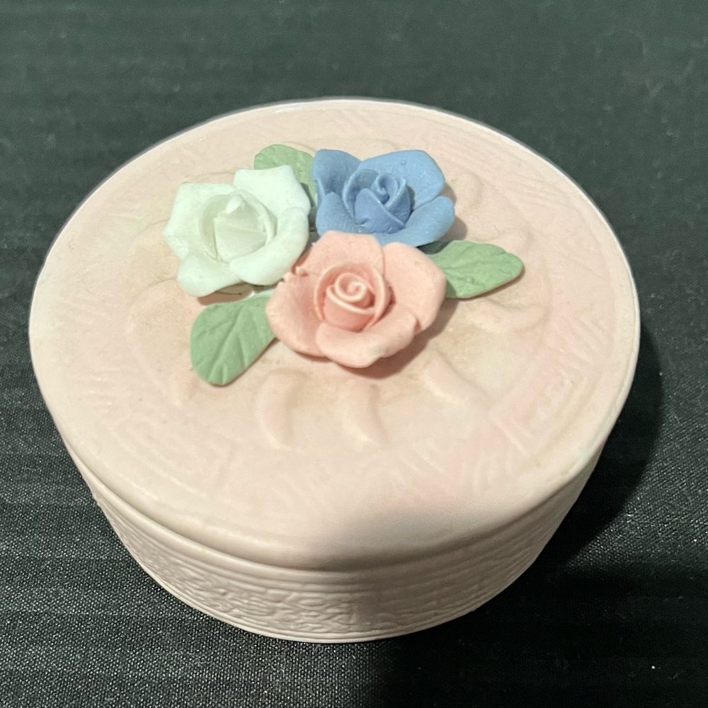 Powder Pink Vintage Trinket Box With Lid Adorned With… - Gem